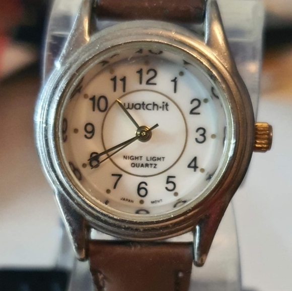 Watch it | Accessories | 20 Watchit Silverbrown Night Light Womens ...